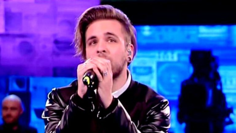 Alessio Bernabei, il nuovo gruppo: i Follya sostituiscono i Dear Jack