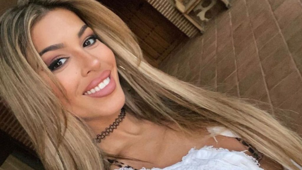 Oriana Marzoli al GF Vip, chi è: età, altezza, ex tronista, Ivan ...