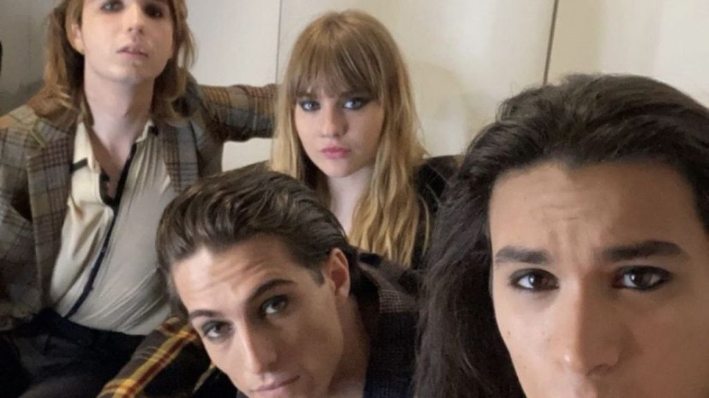 Maneskin: lo scatto di Ethan rasato a zero diventa virale, la reazione dei fan