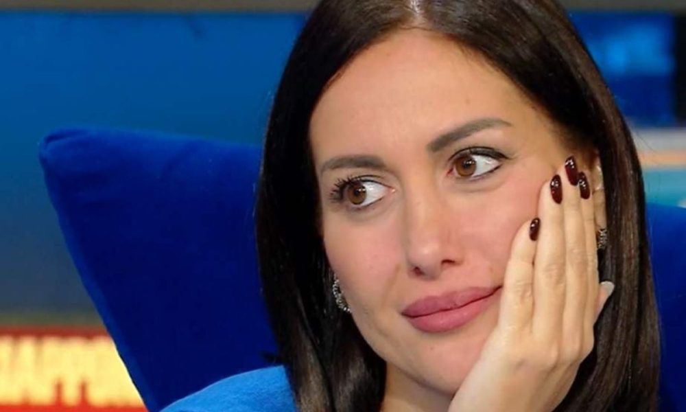 Oggi è un altro giorno chiude: la reazione di Jessica Morlacchi Oggi è un altro giorno chiude: la reazione di Jessica Morlacchi