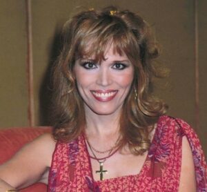 Chi è Amanda Lear? Età, carriera e vita privata spiegate