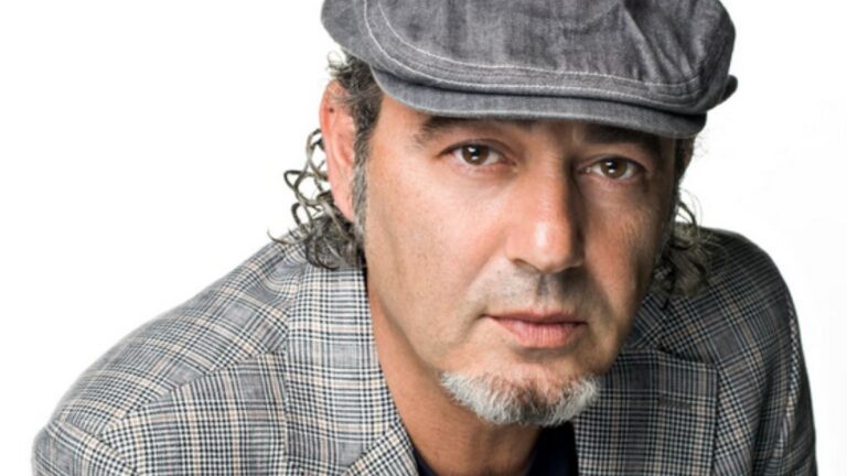 Luca Carboni: Biografia e Carriera del Cantautore Bolognese