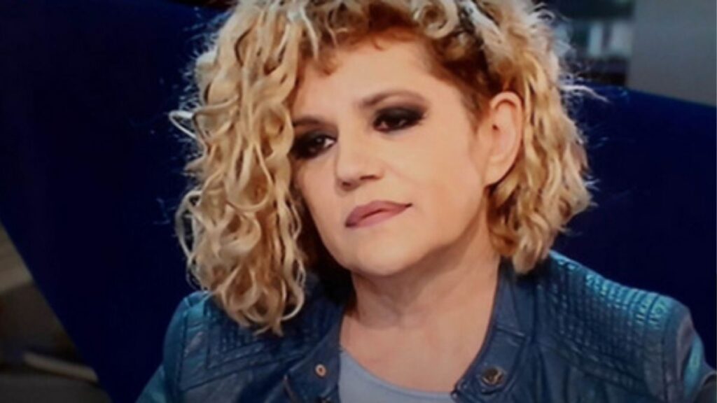 Manuela Villa critica l'assenza del padre a Domenica In